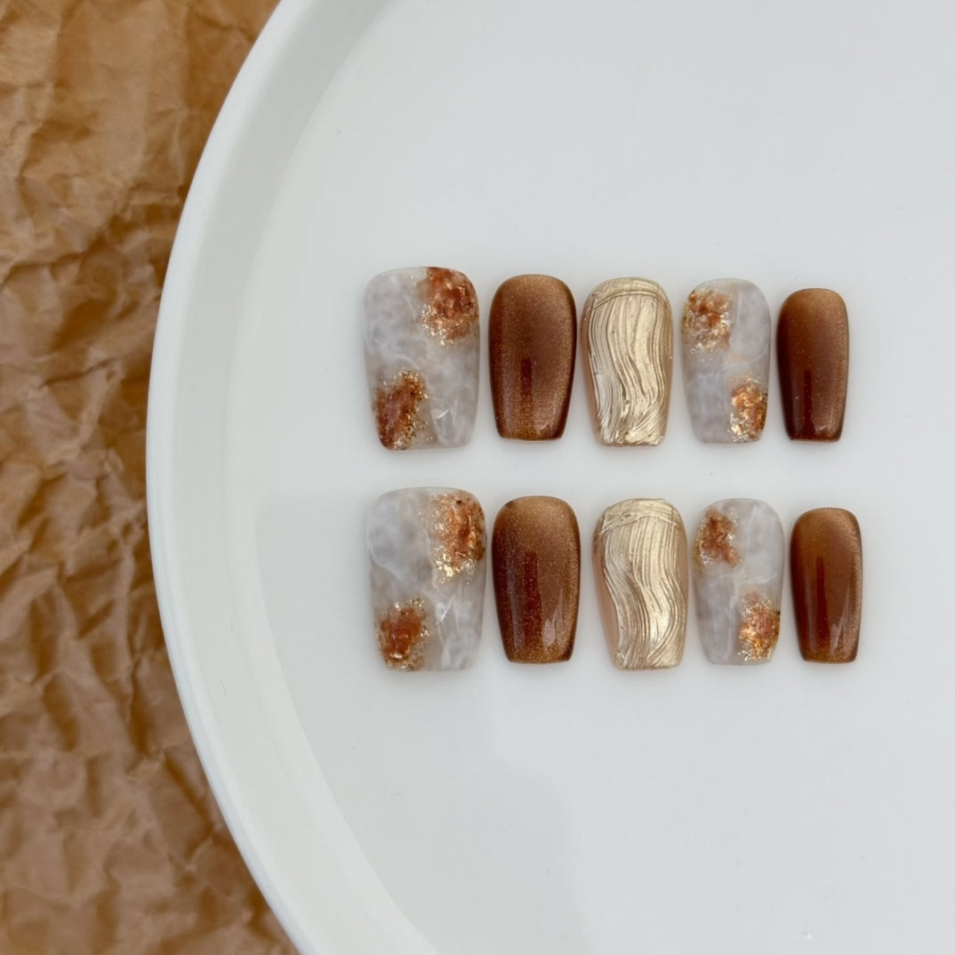 Gilded Mist Artistic Press-On Nails – Unique Design | TipCouture